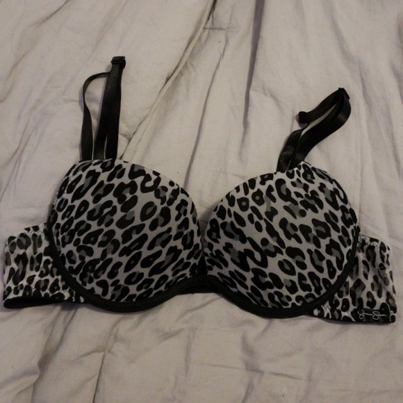 Jessica Simpson | Intimates & Sleepwear | Jessica Simpson Leopard Bra ...